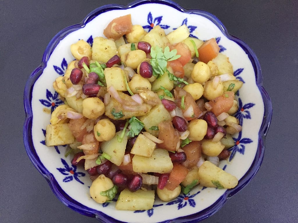 Channa Aloo Chaat (Chickpea and Potato Salad) – Simple Delishables
